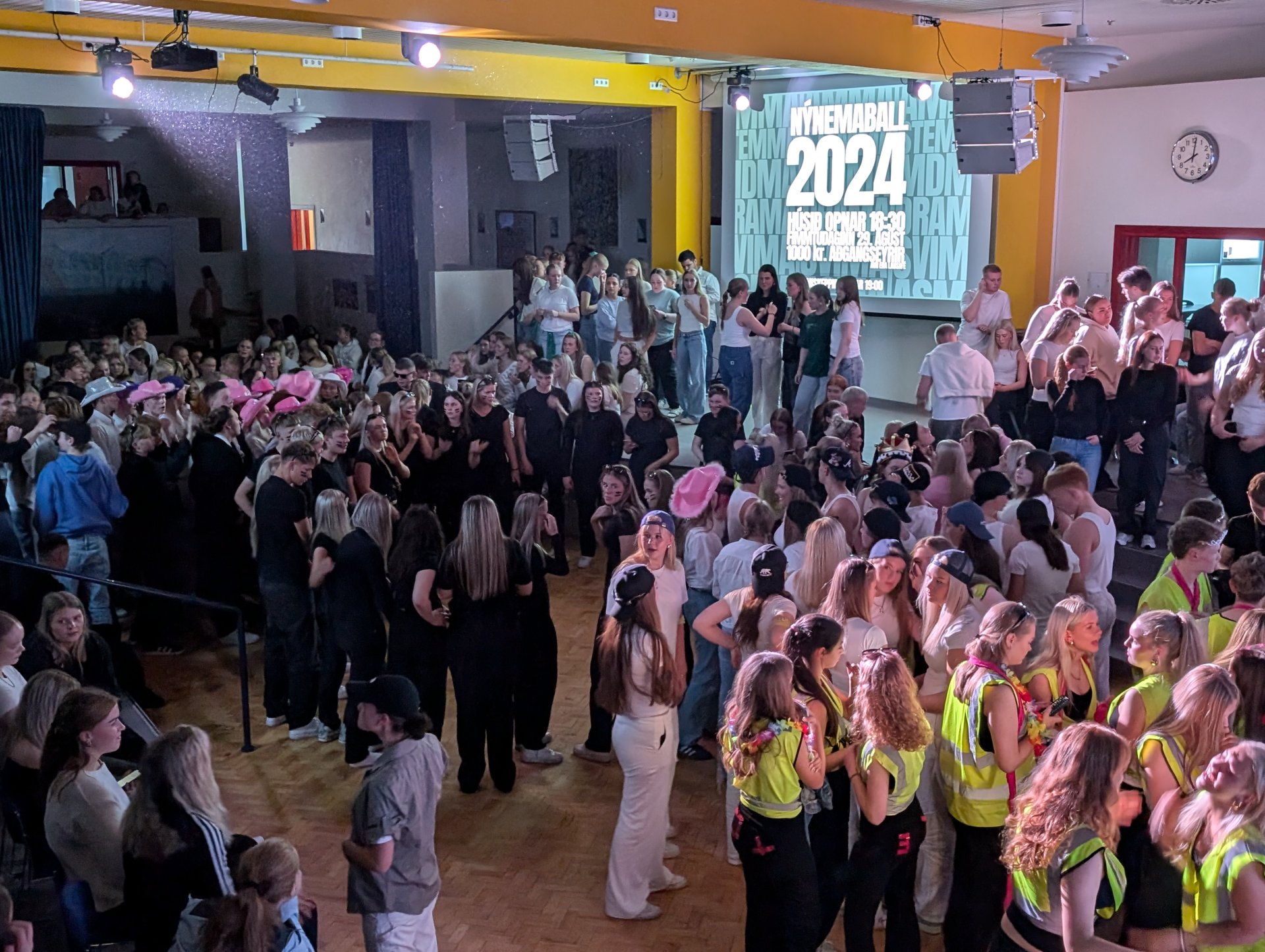 Innritun 2025 | Menntaskólinn á Akureyri